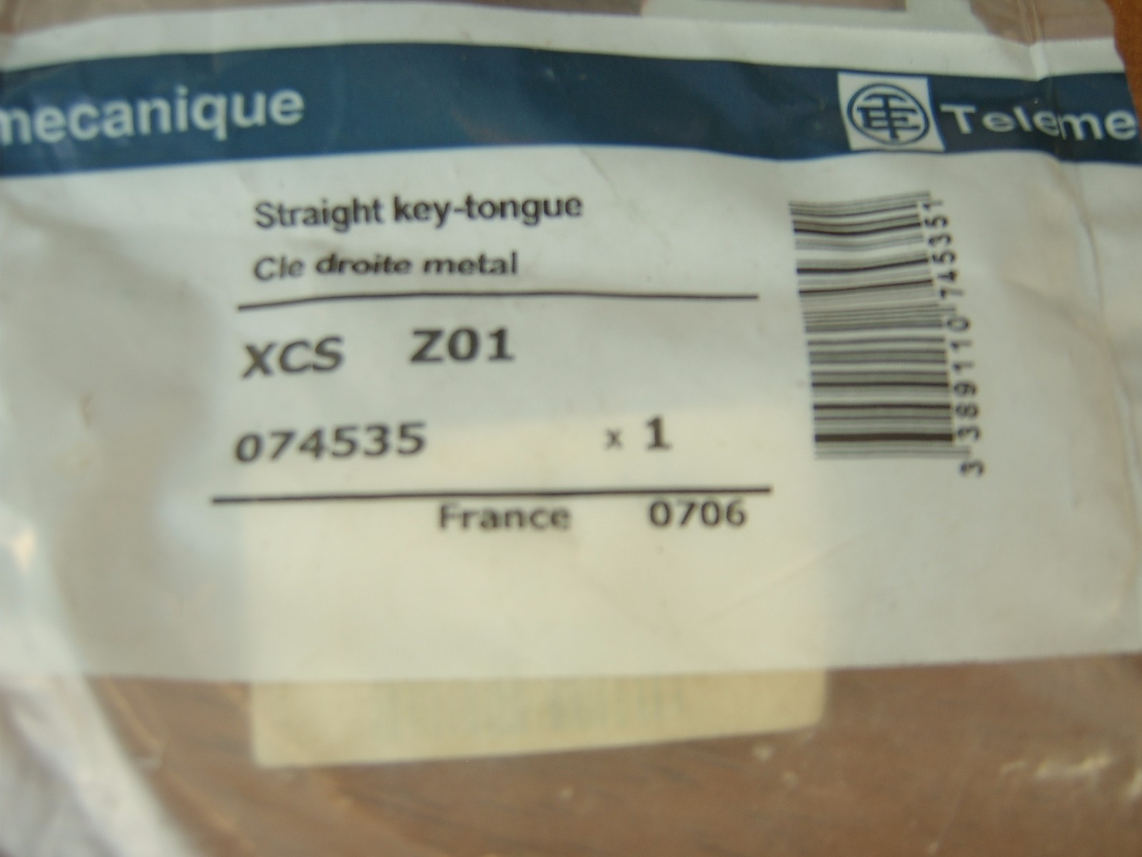 Telemecanique Sensors XCSZ01 Actuator for XCSA Safety Switch, XCSB ...