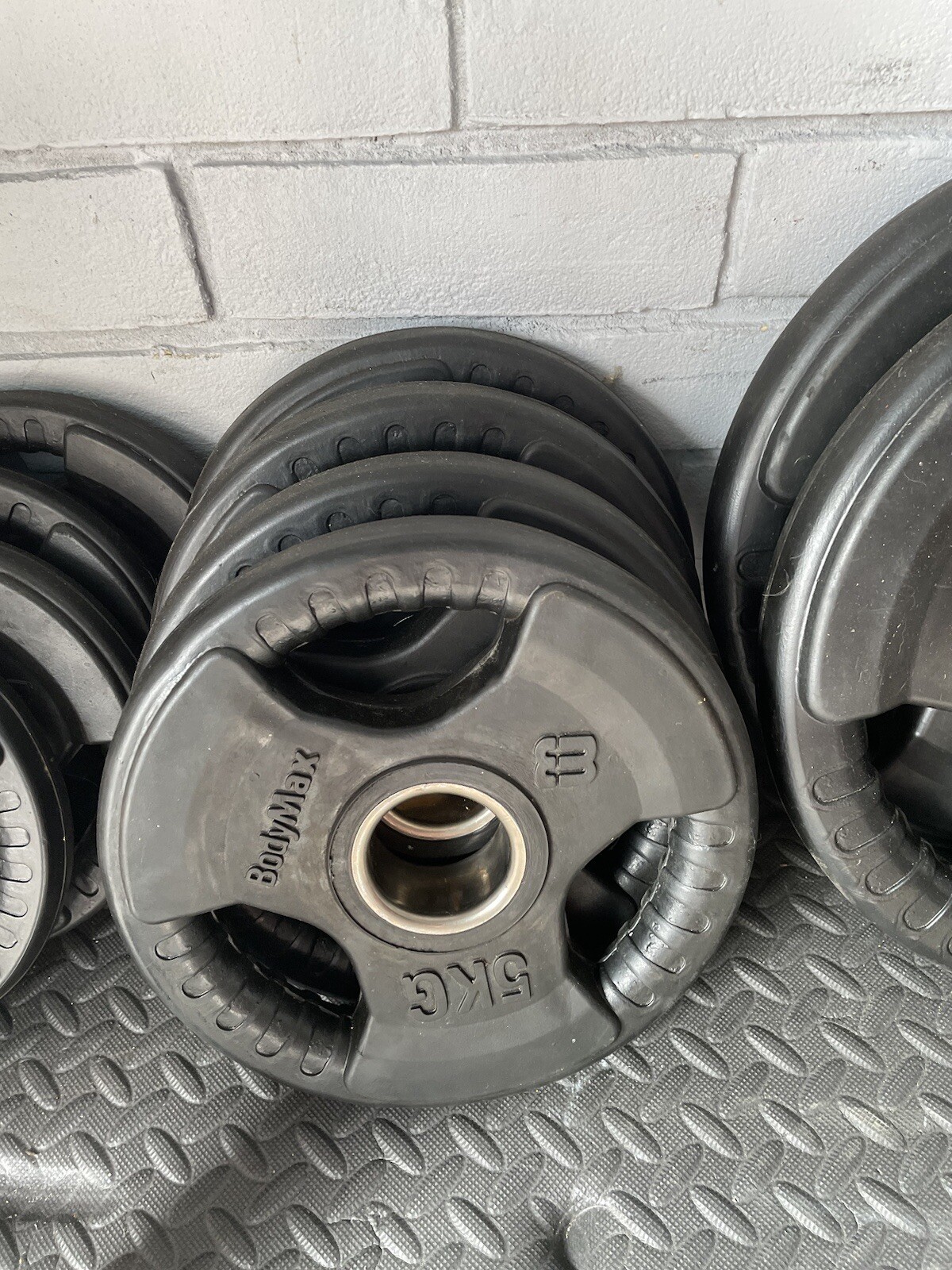 gym equipment BodyMax CF500 Elite Leverage Gym With Bench and Preacher ...