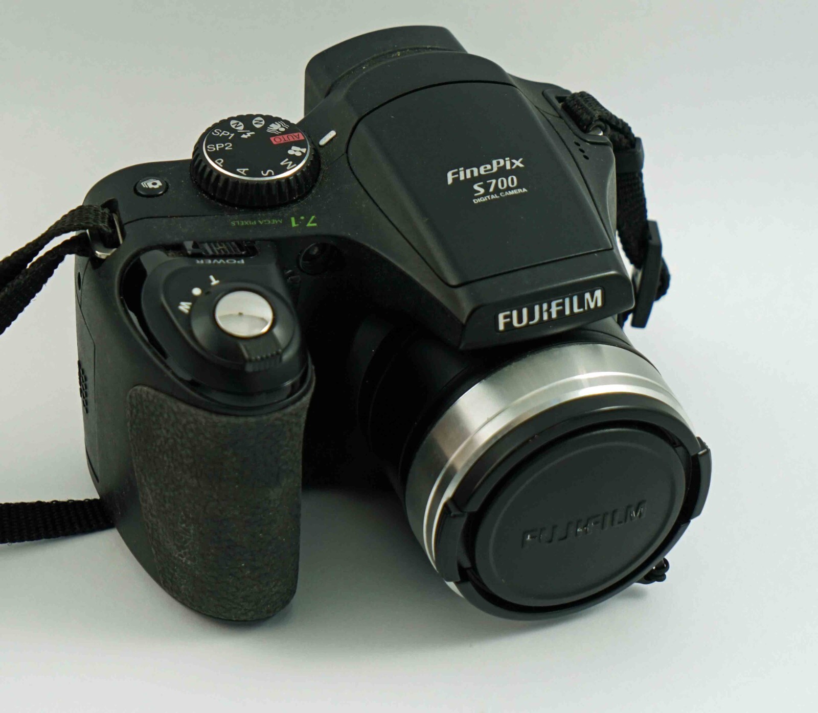 Fujifilm FinePix S700 7.1 Megapixel Digital Camera-PLEASE READ | eBay