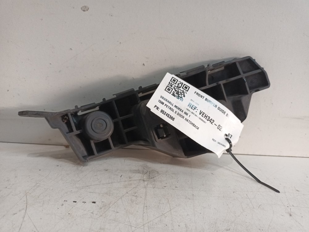 Vauxhall Mokka Mk 1 2012-2020 Front bumper guide bracket 95245366 (left ...
