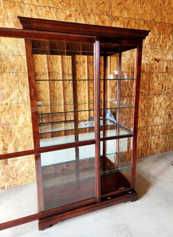 Howard Miller Townsend Curio Cabinet with Windsor Cherry Finish, 4 ...