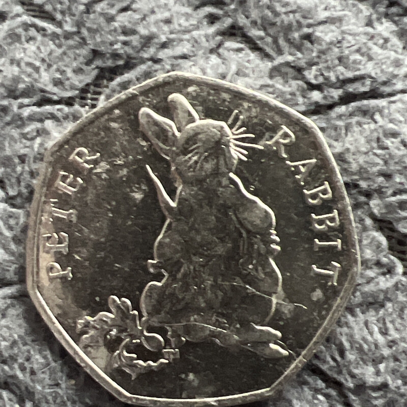 2018 Peter Rabbit carrot rare 50p coin circulated but very clean and ...