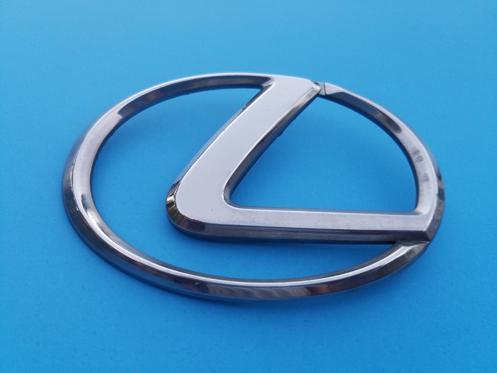 02 03 04 05 06 LEXUS ES300 ES330 REAR GATE EMBLEM LOGO BADGE SYMBOL OEM ...