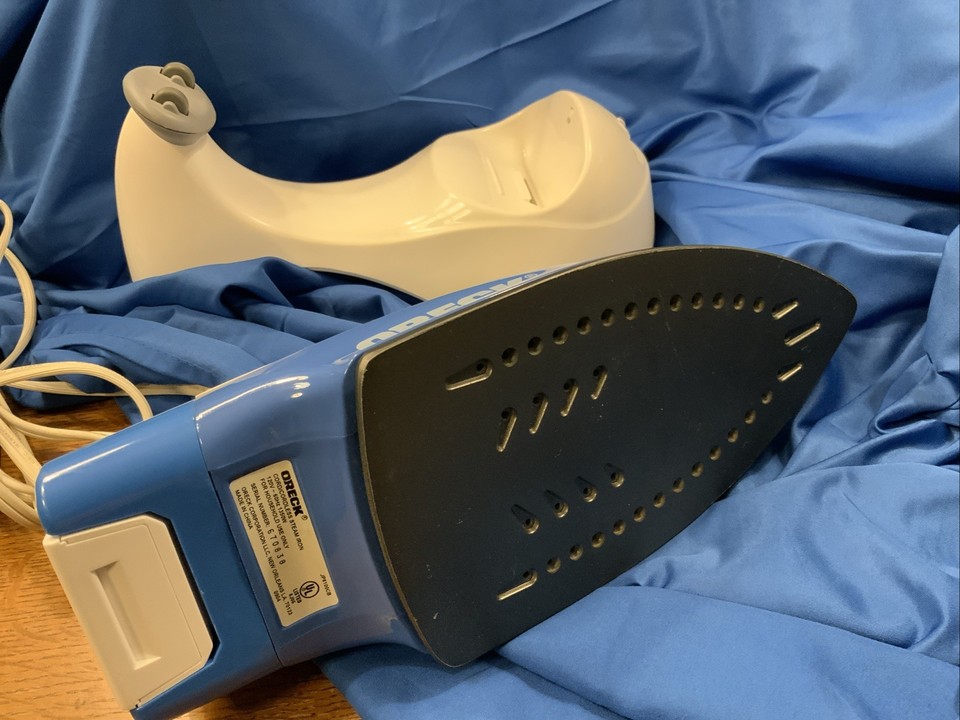 Oreck Cord/Cordless Steam Iron W/ Base Series JP8100CB | eBay