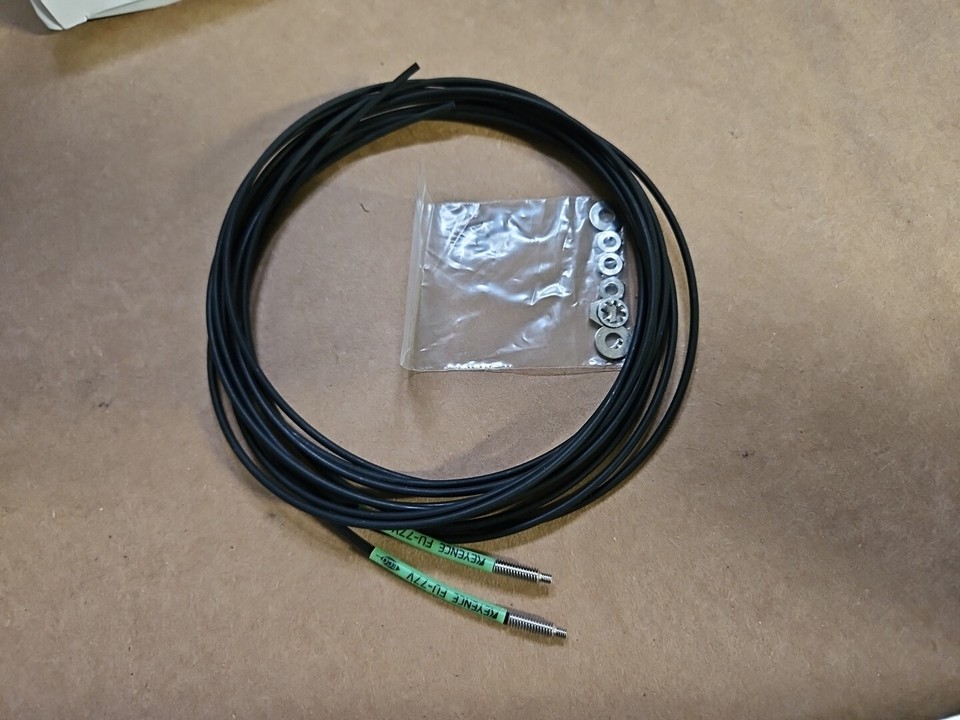 BRAND NEW IN BOX Keyence Digital Fiber Optic Sensor FU-77V FU77V US ...