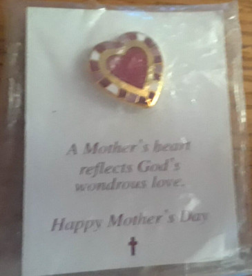 A MOTHER'S HEART HAPPY MOTHERS DAY LAPEL PIN NICE COLLECTABLE OR GIFT ...
