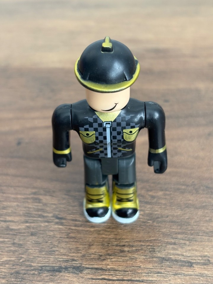 ROBLOX Action Figure OUTRAGEOUS BUILDERMAN Toy Jazwares Black & Gold ...