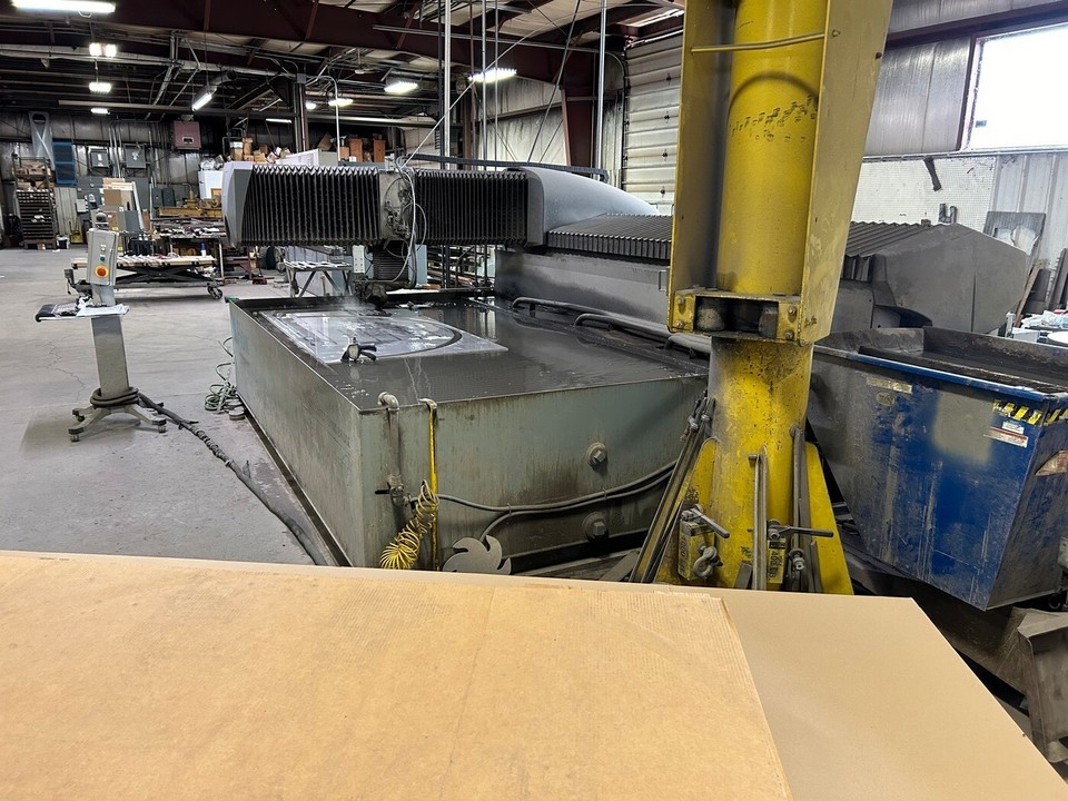 2009 Flow Mach 3 4020b CNC Waterjet Cutting 6x12 Table Size 50 HP 87k ...