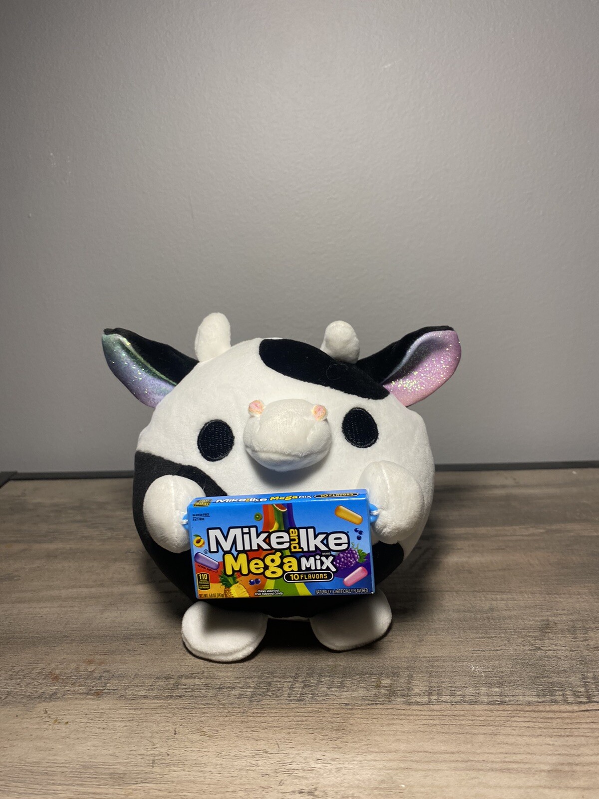 Zuru Snackles 5.5" Plush Daisy Cow Mike And Ike Series 1 | eBay