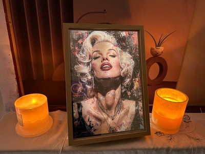 Marilyn Monroe lighting picture frame and mirror two in one, Light art ...