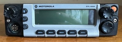Motorola XTL5000 Model M20URS9PW1AN Digital Mobile Radio Control Head ...