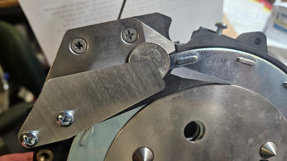 IGT slot machine hopper coin guide - 25c, 5c, .984 token for S Plus ...