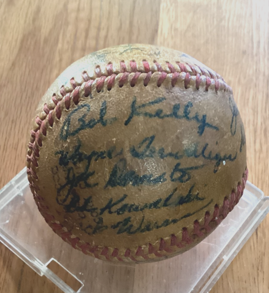 23 AUTOGRAPHS ON REAL MLB OLD BASEBALL MOSTLY UNKNOWN TO ME WAYNE ...