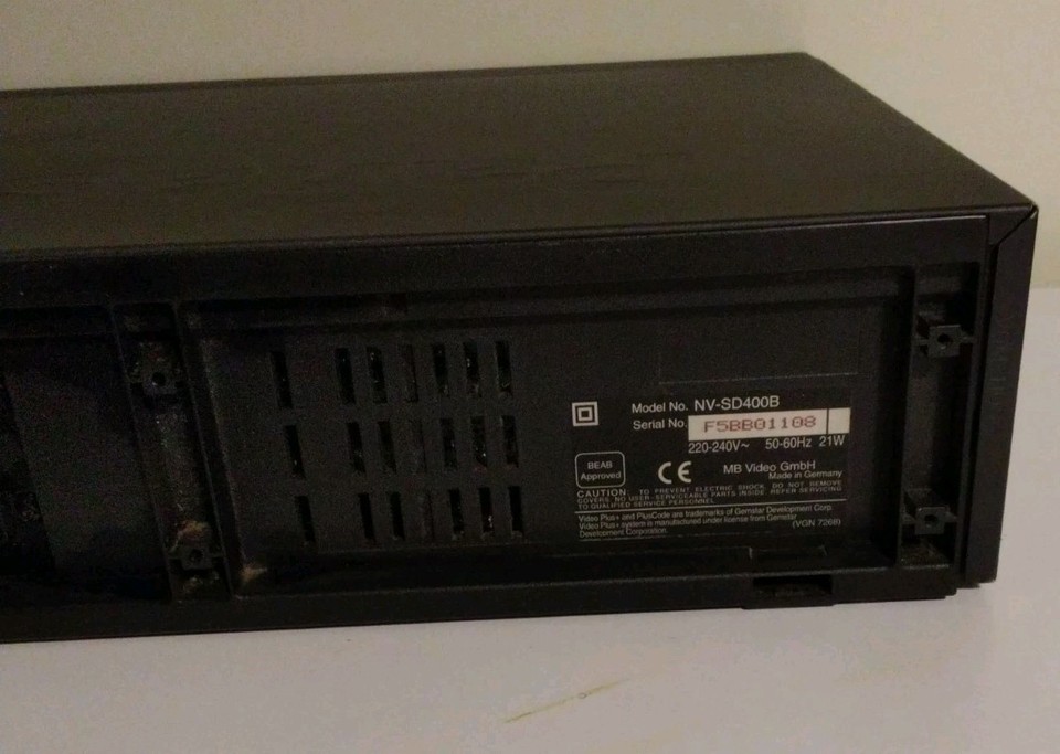Panasonic SD400 NV-SD400B Player & Recorder Superdrive VHS VCR Retro ...