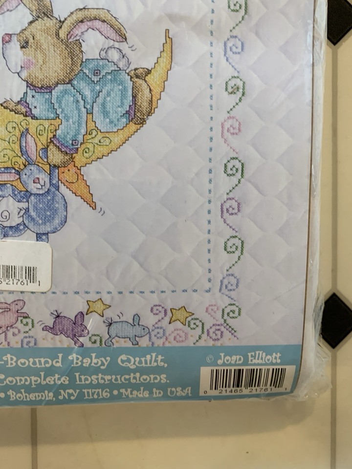 T21761 Tobin Baby Stamped Quilt Kit Bunny On Moon 34 X 43 White Blanket ...
