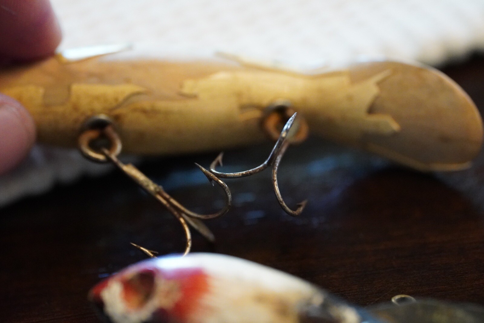 lot of 2 old vintage Wood fishing lures rare collectable lure E5.7 | eBay