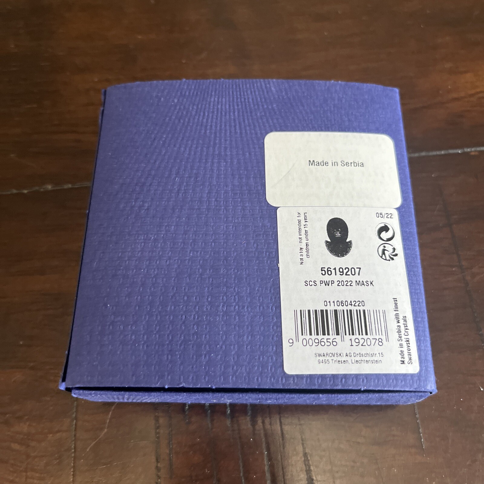 swarovski SCS 2022 elegance of africa mask pin - Gem