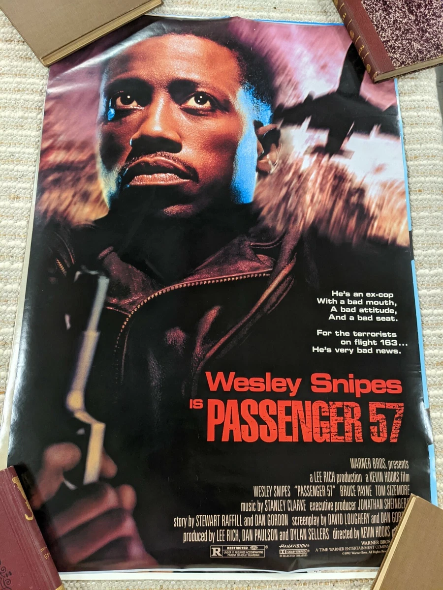 Elizabeth Hurley Passenger 57