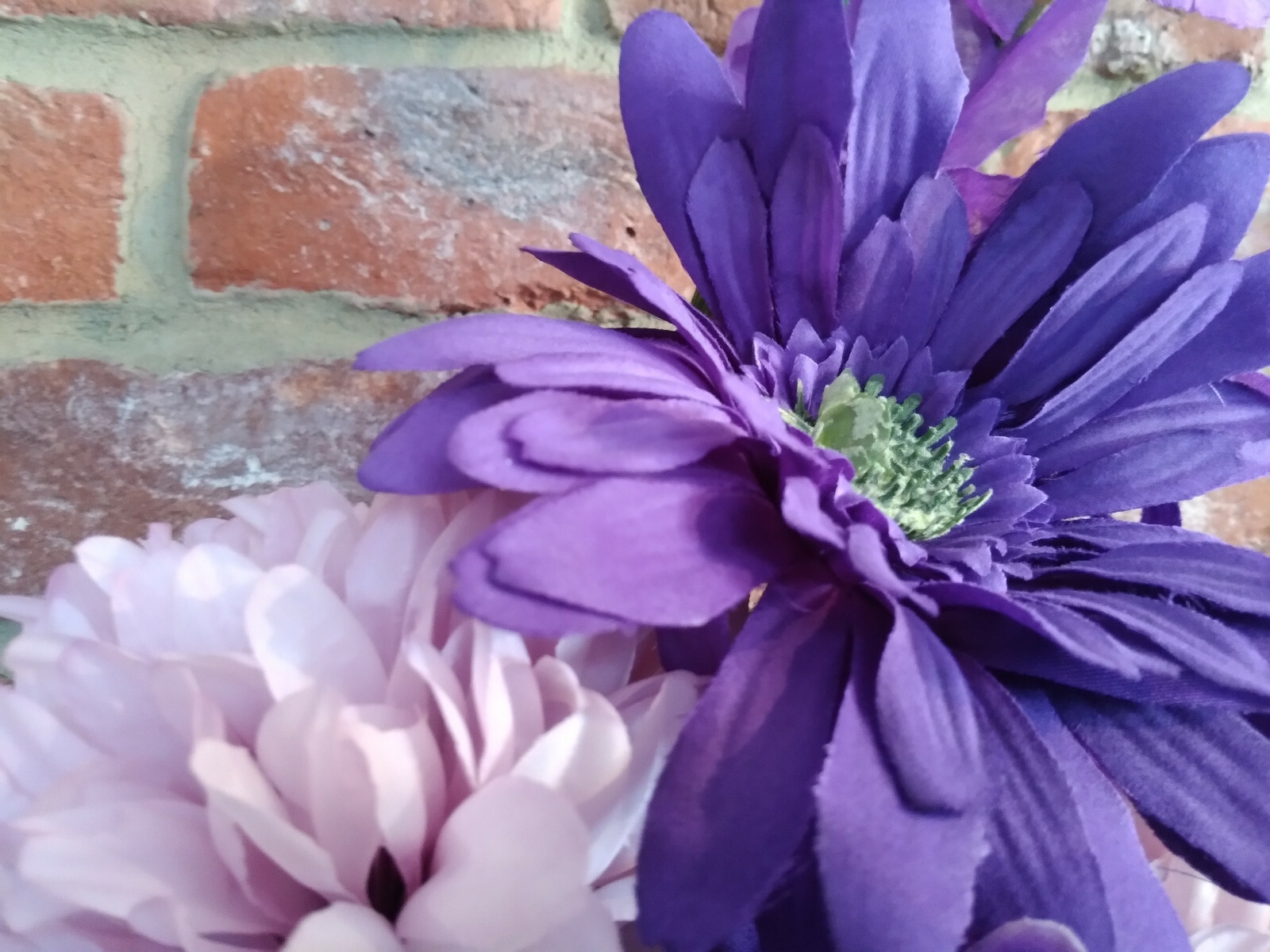 Lilac & Purple Artificial Floral Display, 2ft Wired Stem, Pom Pom ...