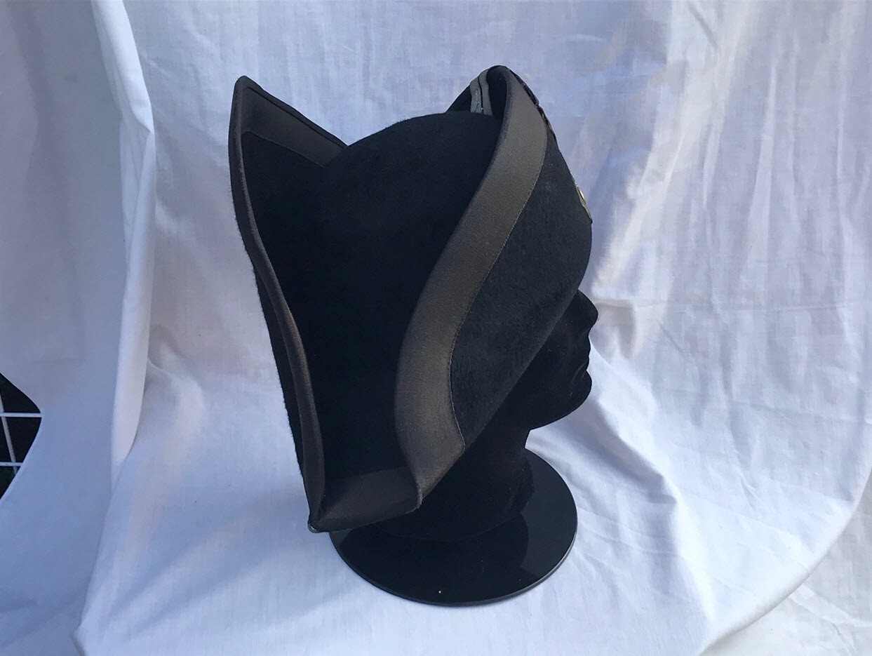 Movie prop costume French Napoleonic Officer Waterloo bicorn hat coat ...