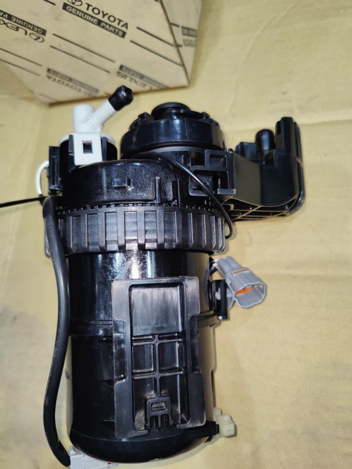 Fuel Filter Assy 23300-0L110 Toyota Hilux Revo Fortuner 1GD 2GD 1KD NEW ...