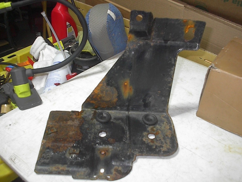 Jeep Vapor Canister Bracket 53013463AH 2002-2004 WJ | eBay