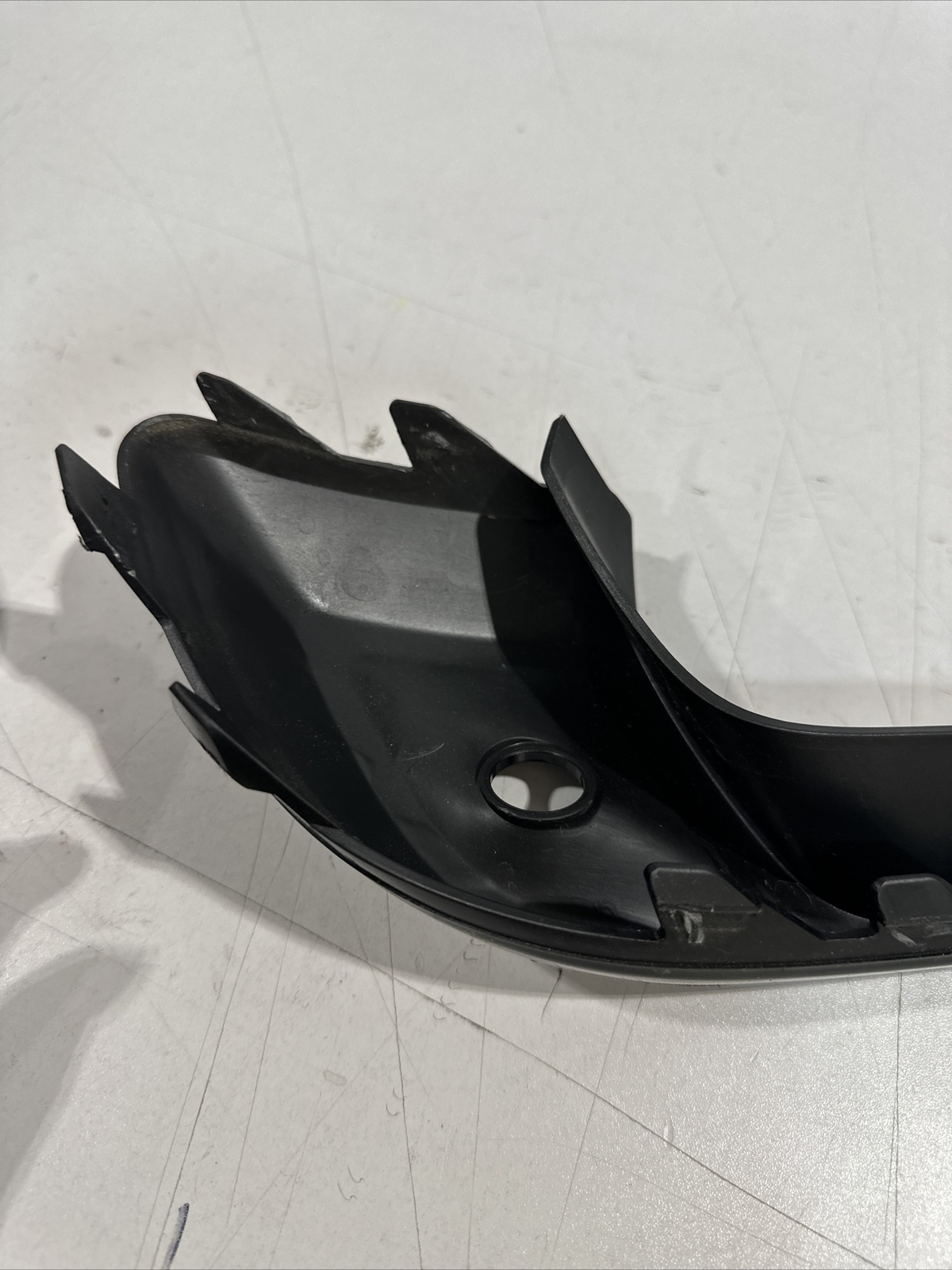 18-20PORSCHE CAYENNE 9Y0 FRONT RIGHT BUMPER GRILLE MOLDING 9Y0807824OK1 ...