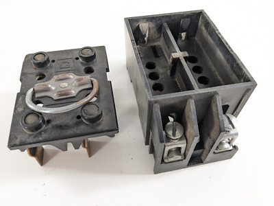 Fuse Blocks & Holders - Pull Out Fuse Holder