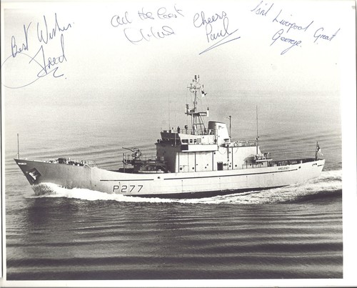 Crew Signed Patrol Vessel P277. HMS Anglesey. Photo 250x200mm. RP. Matt ...