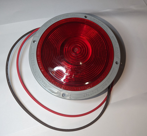 BETTS IND.tail & brake light B40JV 12 VOLT 2 elemnt bulb remvbl lens ...