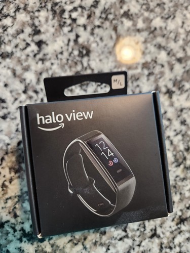 Amazon Halo View fitness tracker, with color. Tracking for heart rate ...