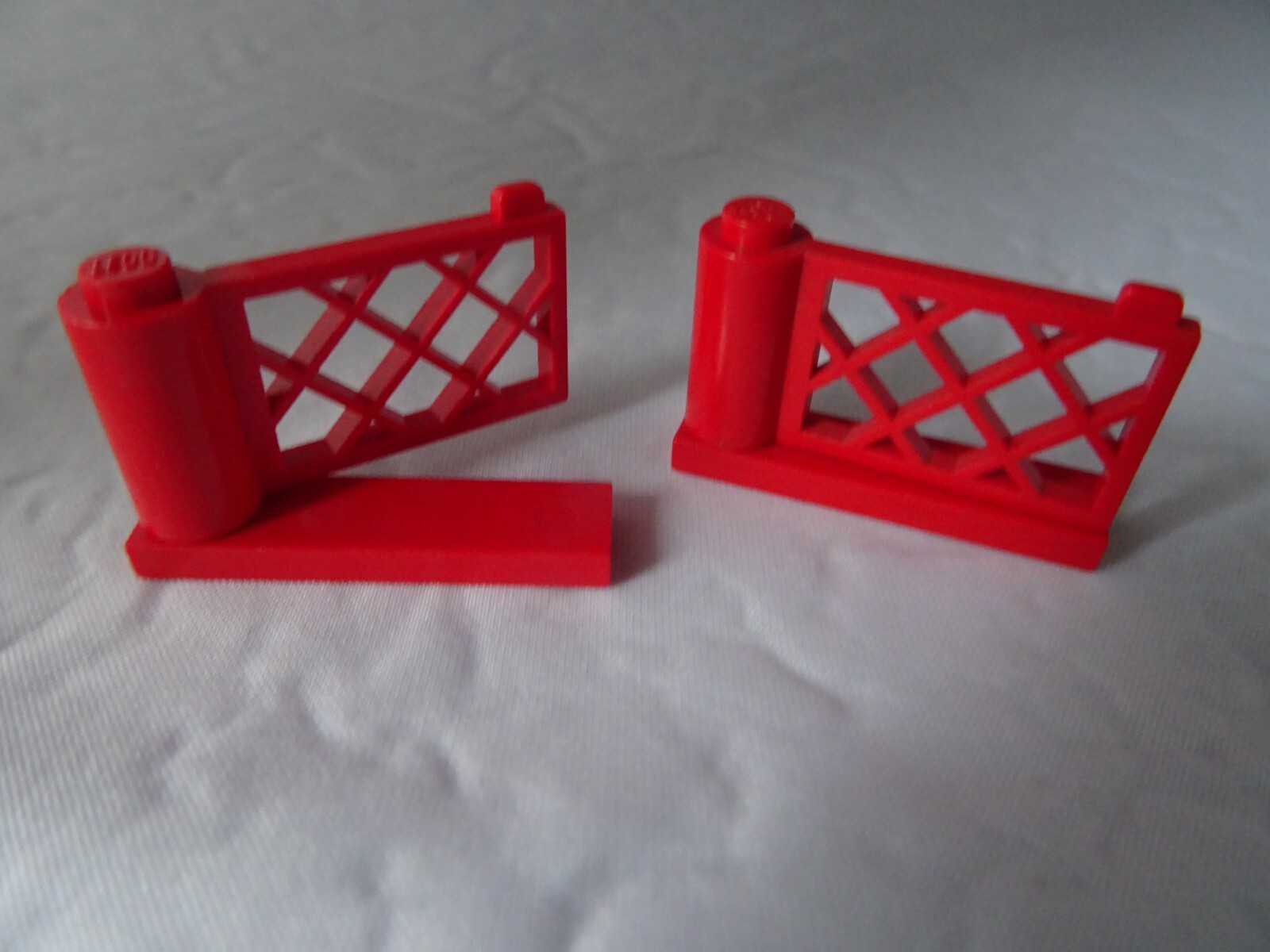 LEGO PARTS 3358 AND 3359 RED 1 x 3 x 2 FENCE BASE AND GATE x 2 | eBay UK