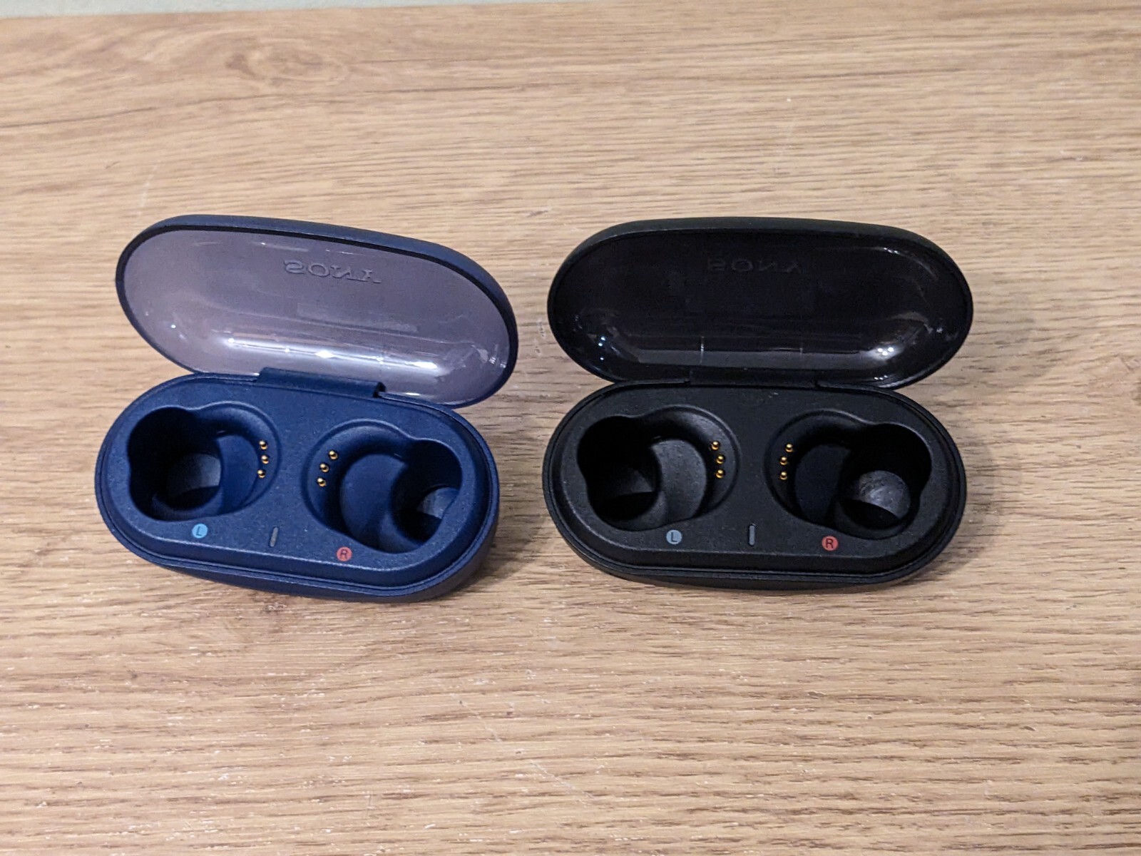 Charging case ONLY Sony WF-XB700 headphones true wireless Bluetooth ...