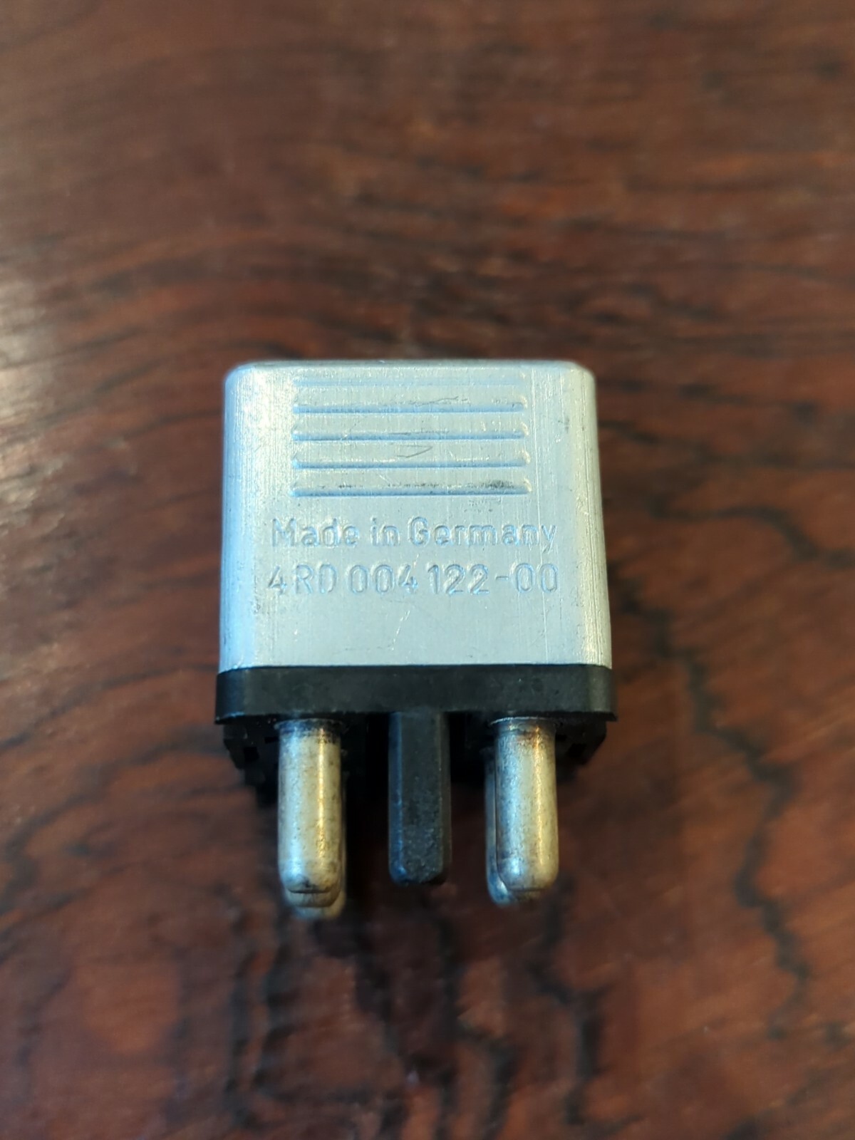 MERCEDES BENZ RELAY OEM # 001 542 0219 OEM # 0015420219 SR9850 SR 9850 ...