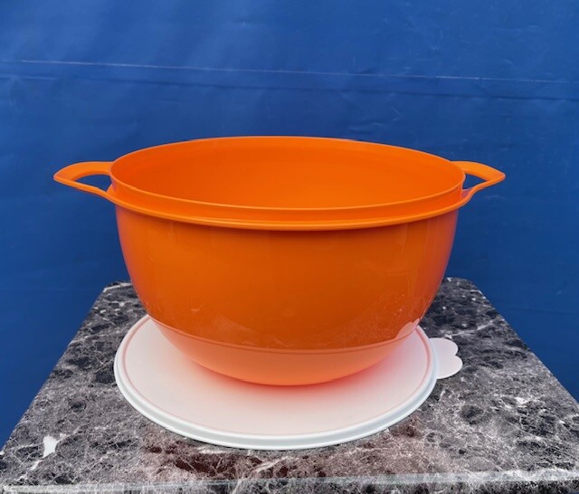 Tupperware Thatsa Mega Bowl Mixing Bowl 42cup / 10 Liters Cups NEW! | eBay