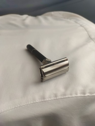 Gillette 1976 Super Adjustable Black Beauty 1-9 DE Safety Razor (W-1 ...