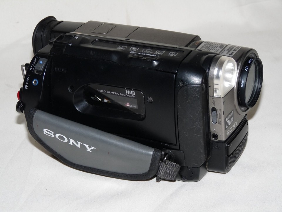 Sony CCD-TR516 HI8 8mm Video8 camera Camcorder VCR Player Video ...
