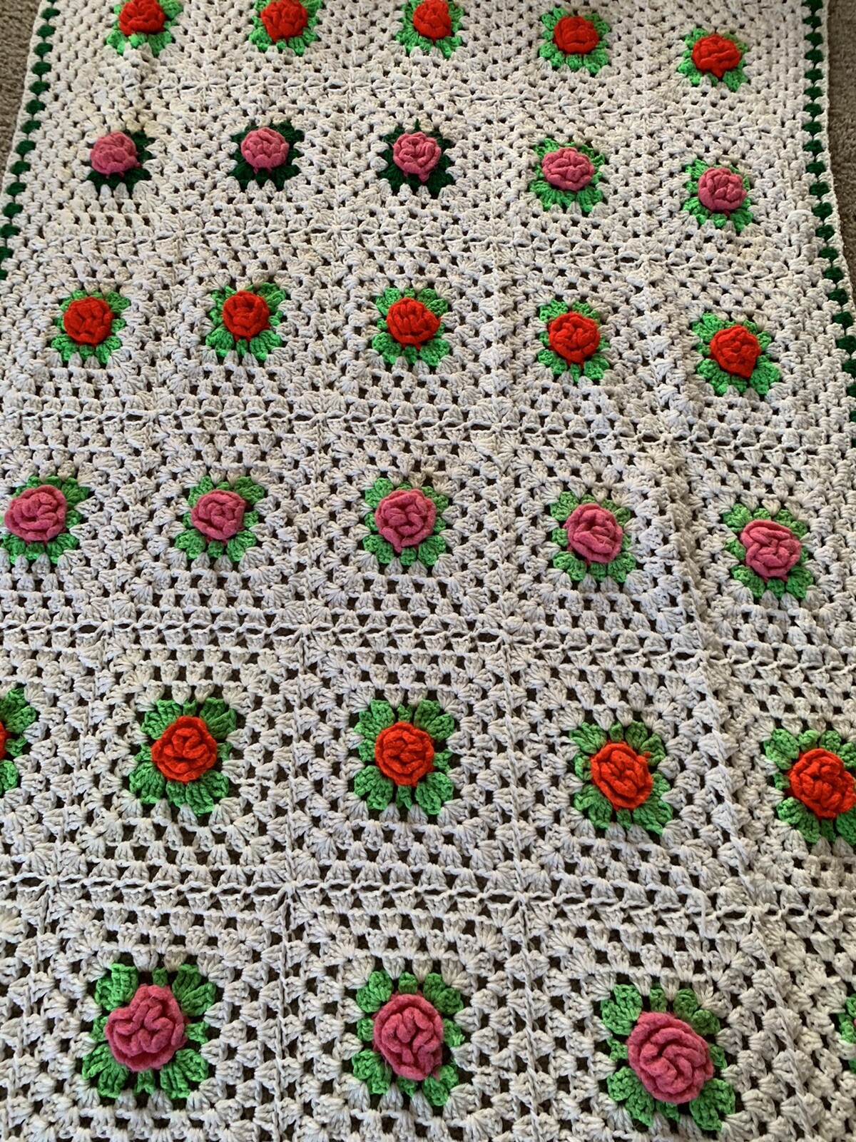 Vtg Crocheted Rose Afghan Blanket Granny Square Twin Size Coverlet w 4 ...