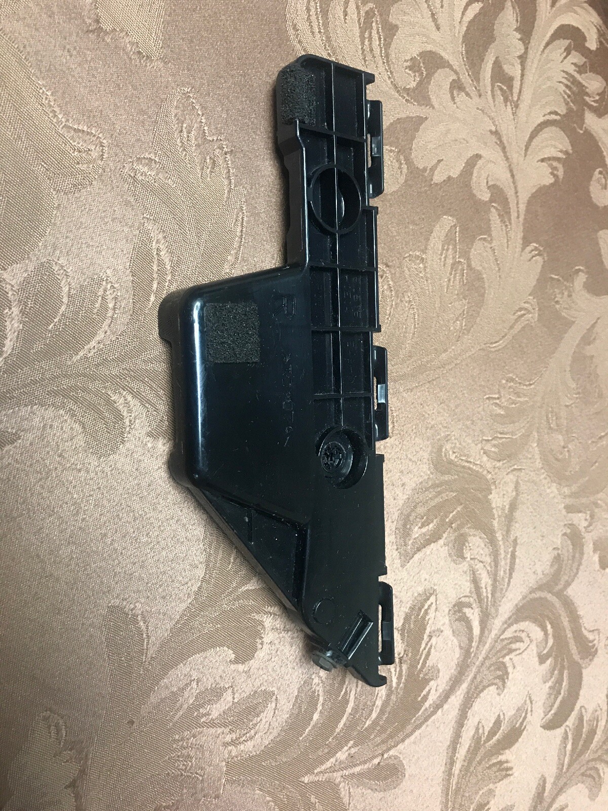 2010 - 2013 Toyota Highlander Bumper Retainer OEM RH Passenger 52575 ...