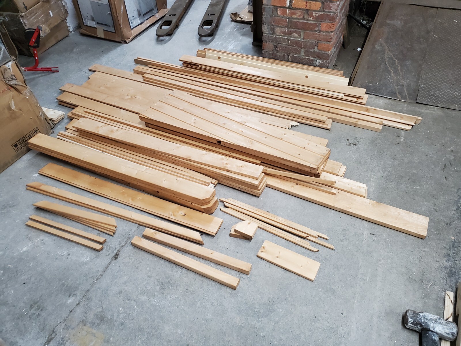 Leisure Season Urbano 8 ft x 4 ft Nordic Spruce Wood Storage Shed w ...