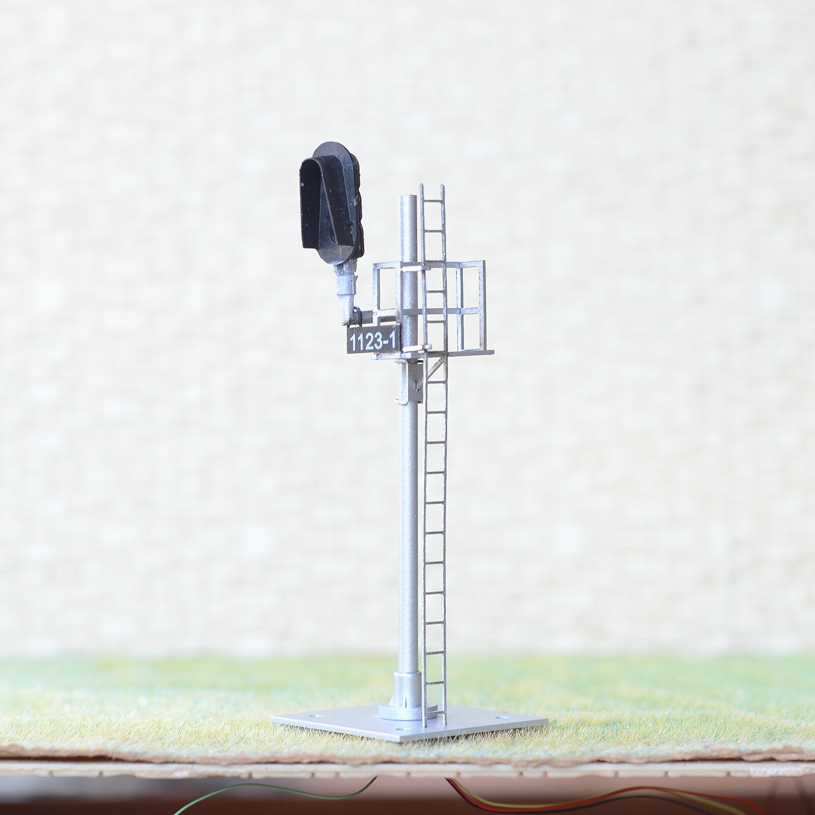 1 x HO scale model 3 colors block signal full sunshield fine metal 1 ...