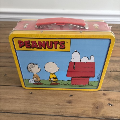 Peanuts Lunch Box Only Charlie Brown Linus Snoopy On Doghouse Metal Tin ...