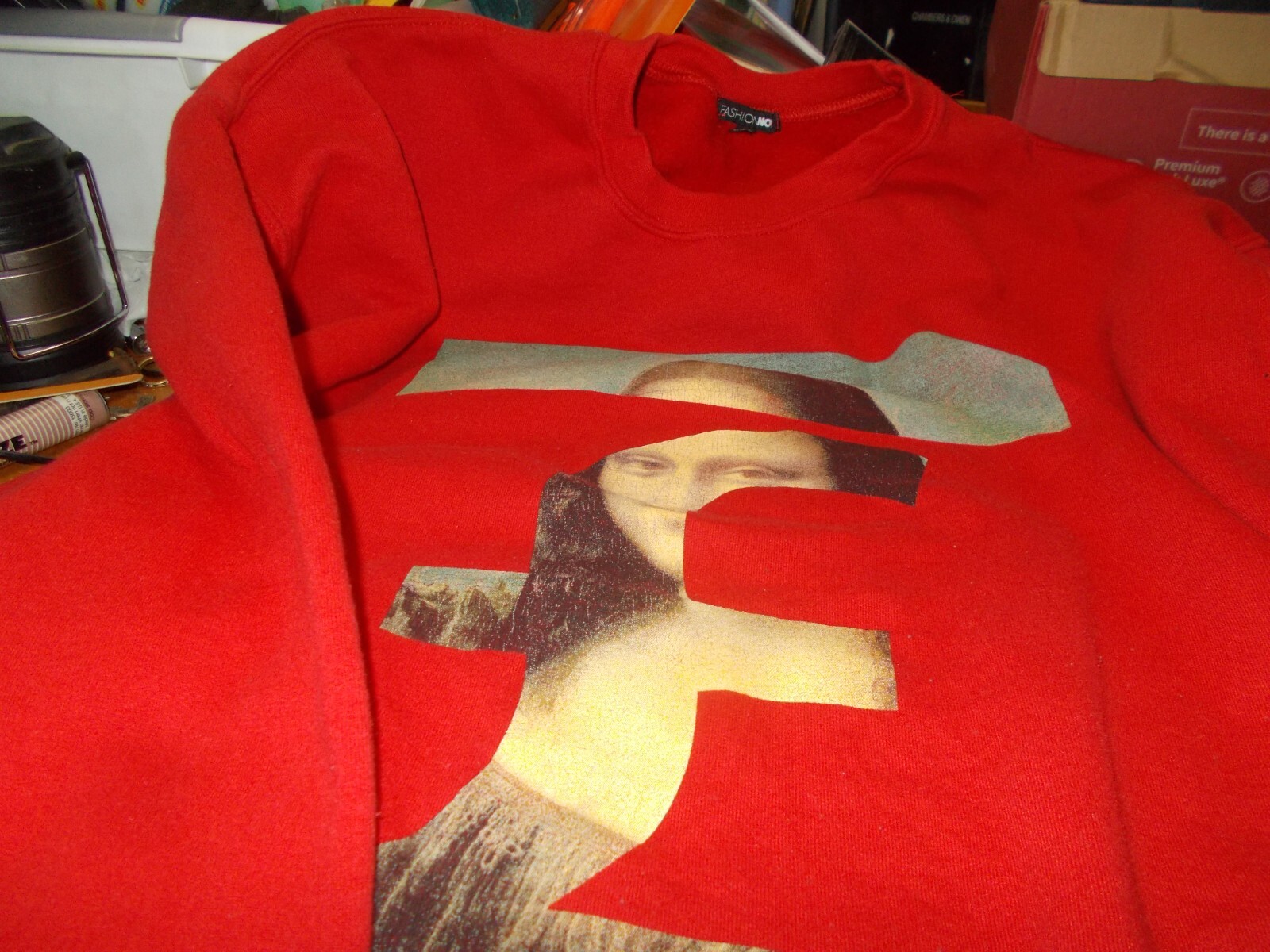 Women's Fake Smile Mona Lisa Crew Neck Sweatshirt Pul… - Gem