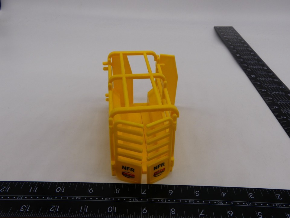 Big Country Toys NFR Bull Yellow Roping Chute Fence & Gate Playset ...