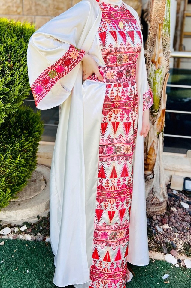 Women Palestinian Embroidered Satin Dress Traditional Heritage Tatreez ...