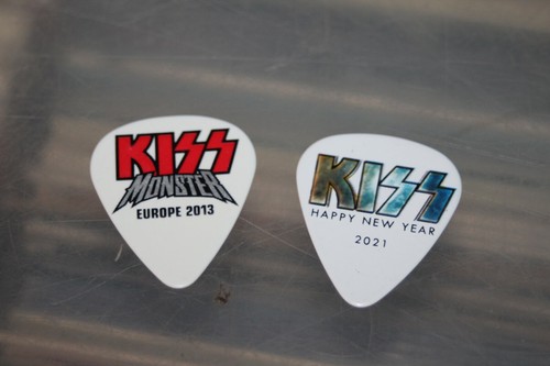 Kiss - 2x Tour Guitar Pick Set Collection #2 - FREE SHIPPING - | eBay
