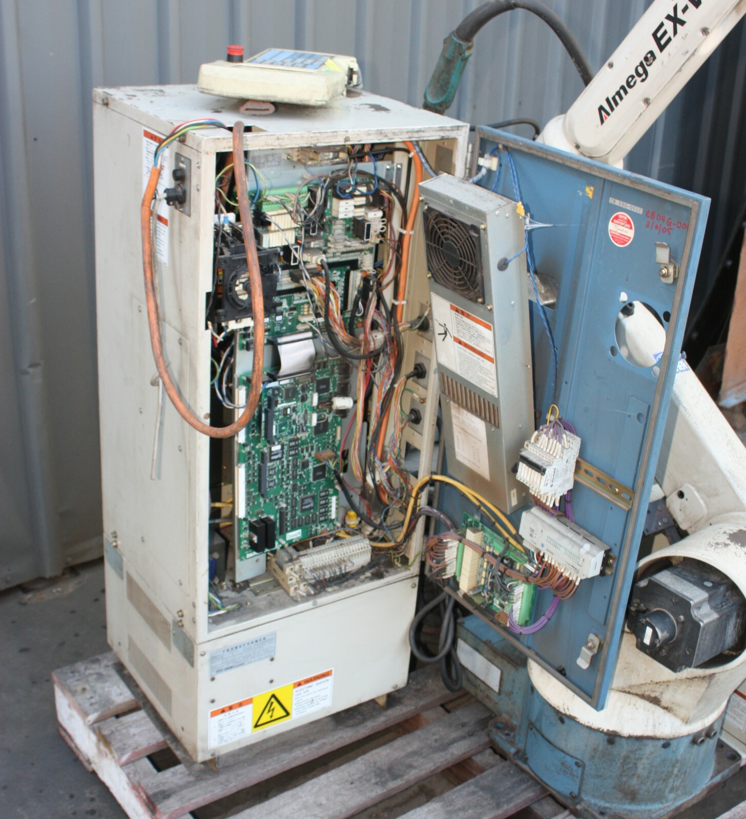 DAIHEN OTC EX-V6 EXCMN1-B000 MIG weld robot welder EX-C Control 3KVA ...