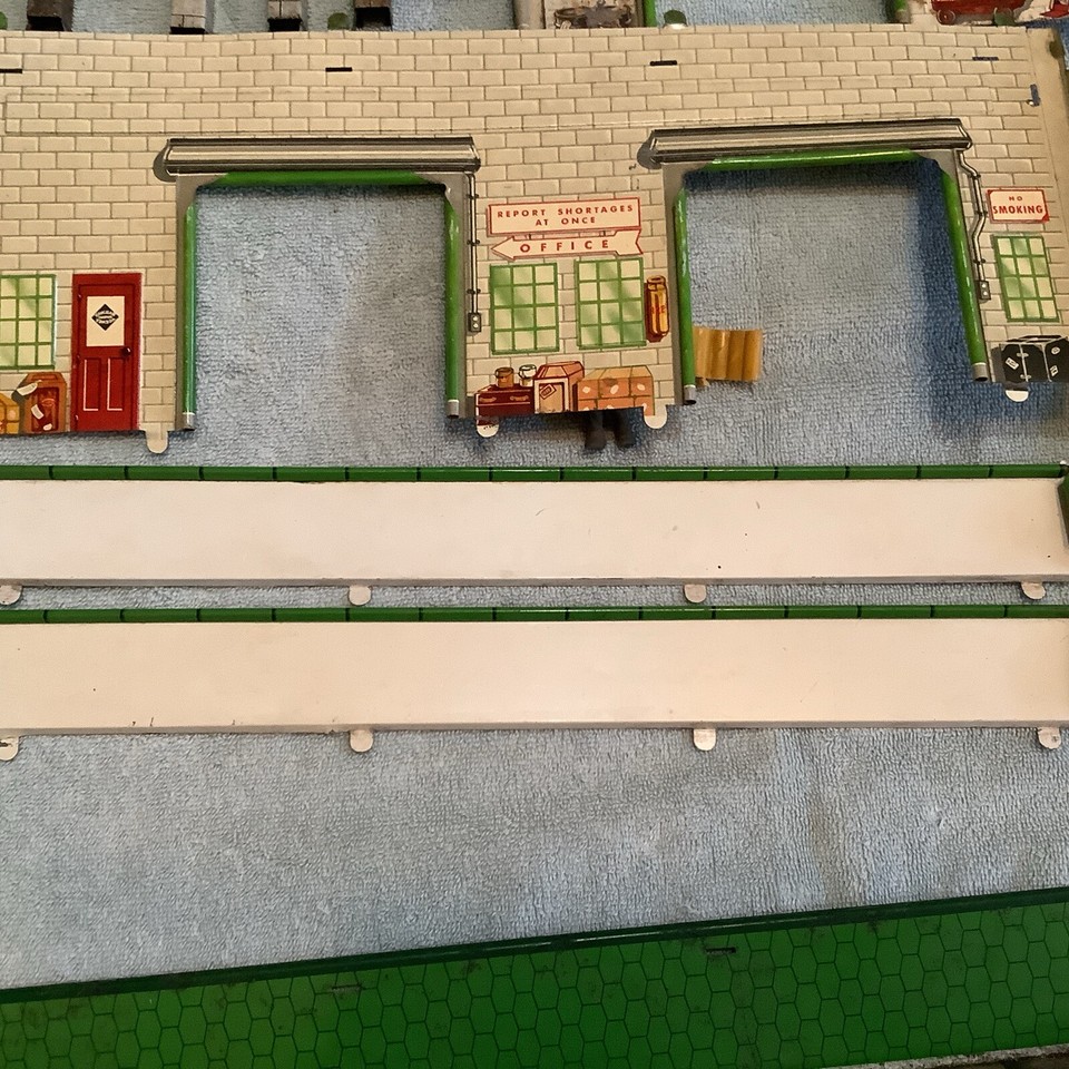 Marx Freight Terminal Tin Litho Train Station Toy Building Vintage ...