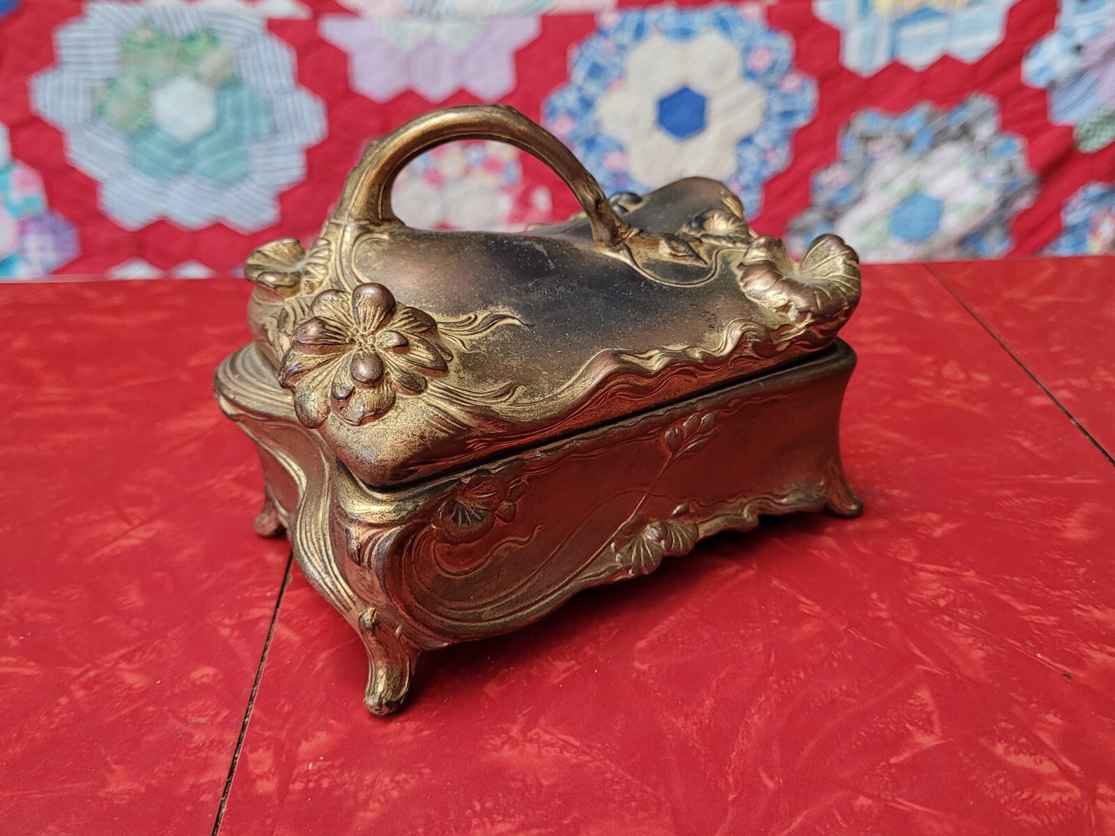 Vintage WB MFG CO Gold Tone Metal Trinket Jewelry Box Floral Detail ...