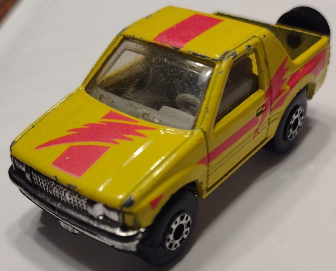 Yellow Isuzu Amigo Matchbox Rare Vintage 1991 Yellow Pink Stripes ...